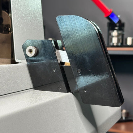 MPRO Model 2 - Electric Magnet Button Making Machine